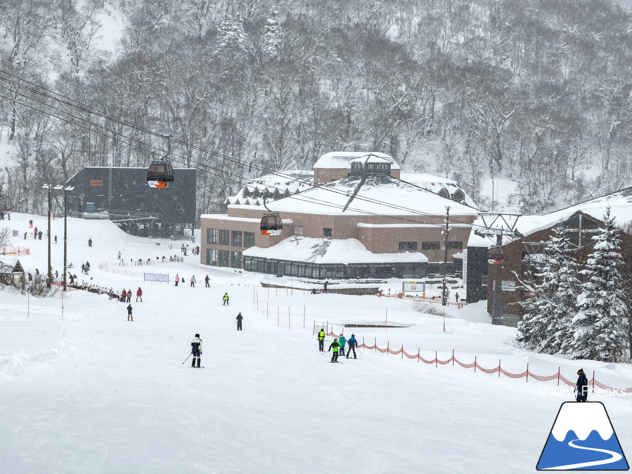 キロロリゾート｜遅ればせながら…。積雪200cmのキロロで、2025～2026 SNOW Freaks『初滑り』。今シーズンもどうぞよろしくお ...